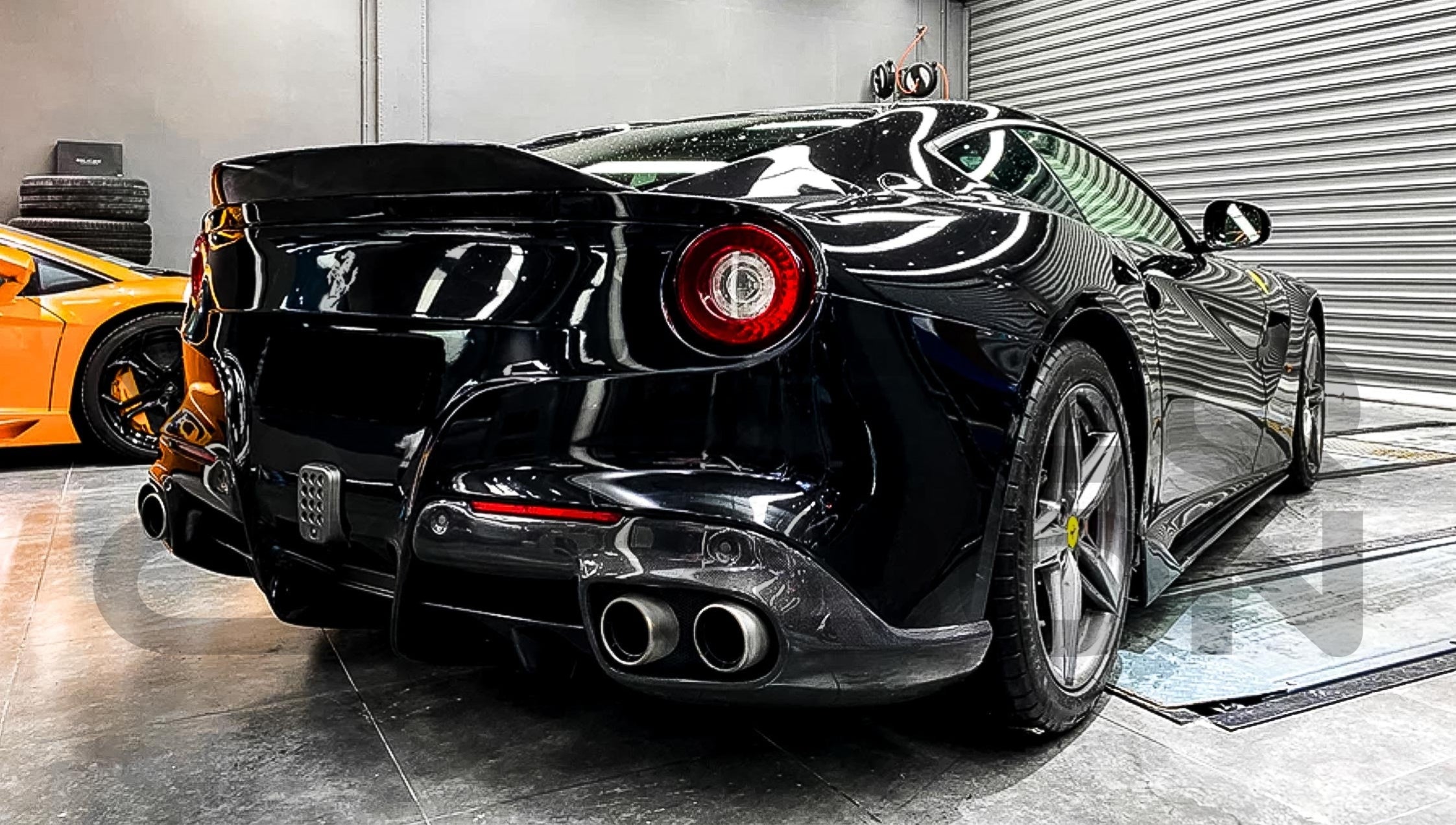 Carbon Fiber R Style Rear Diffuser - Ferrari F12 Berlinetta (2012-2017