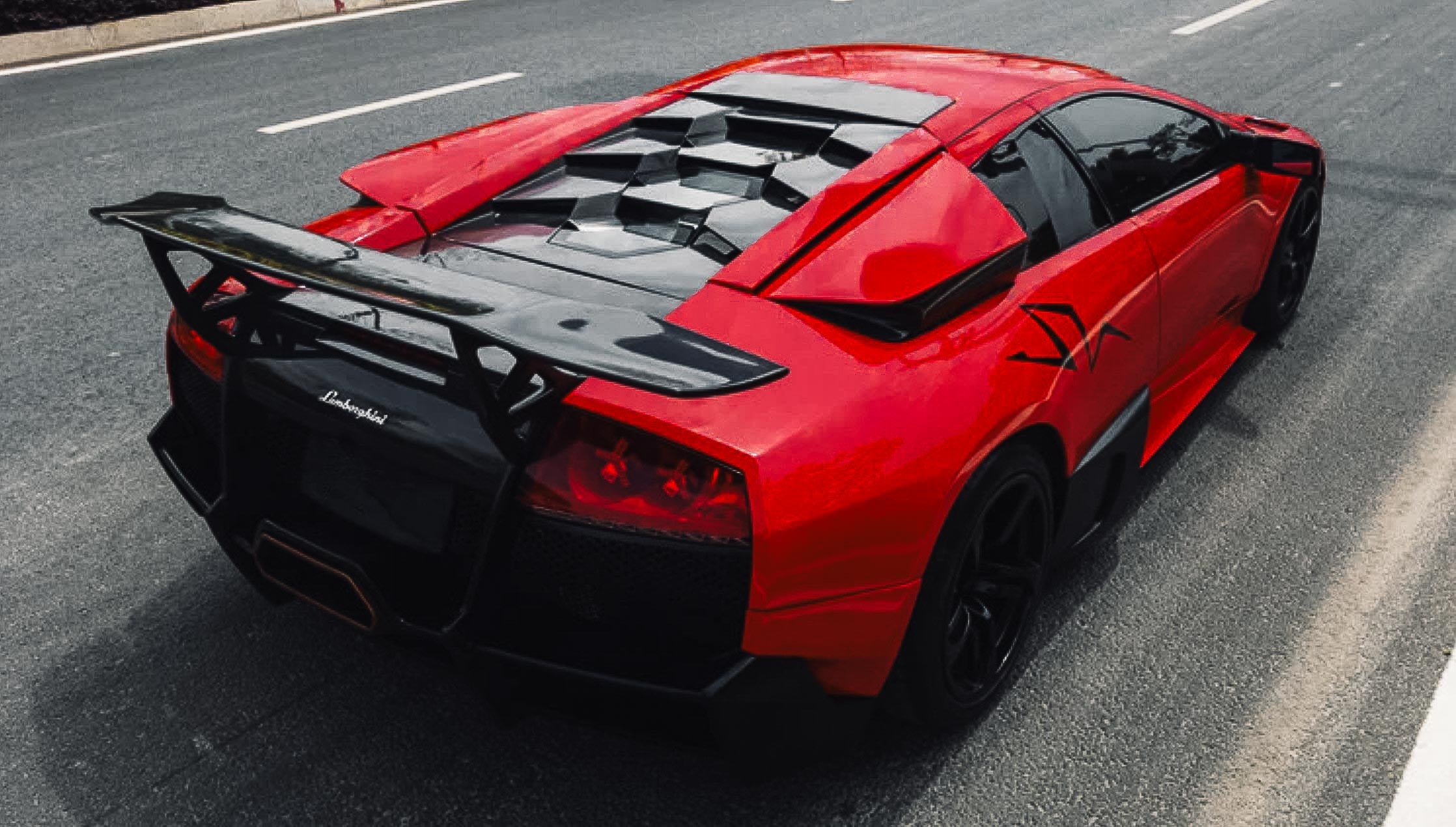 Carbon Fiber Rear Engine Cover - Lamborghini Murcielago (2001-2010)