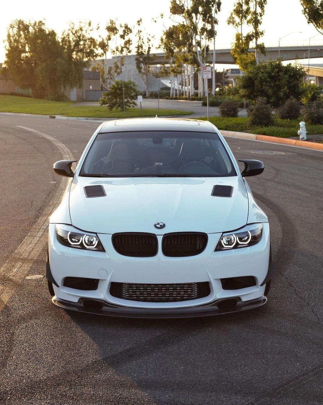 Gloss Black Front Kidney Grilles (Single Slat) - BMW E90 E91